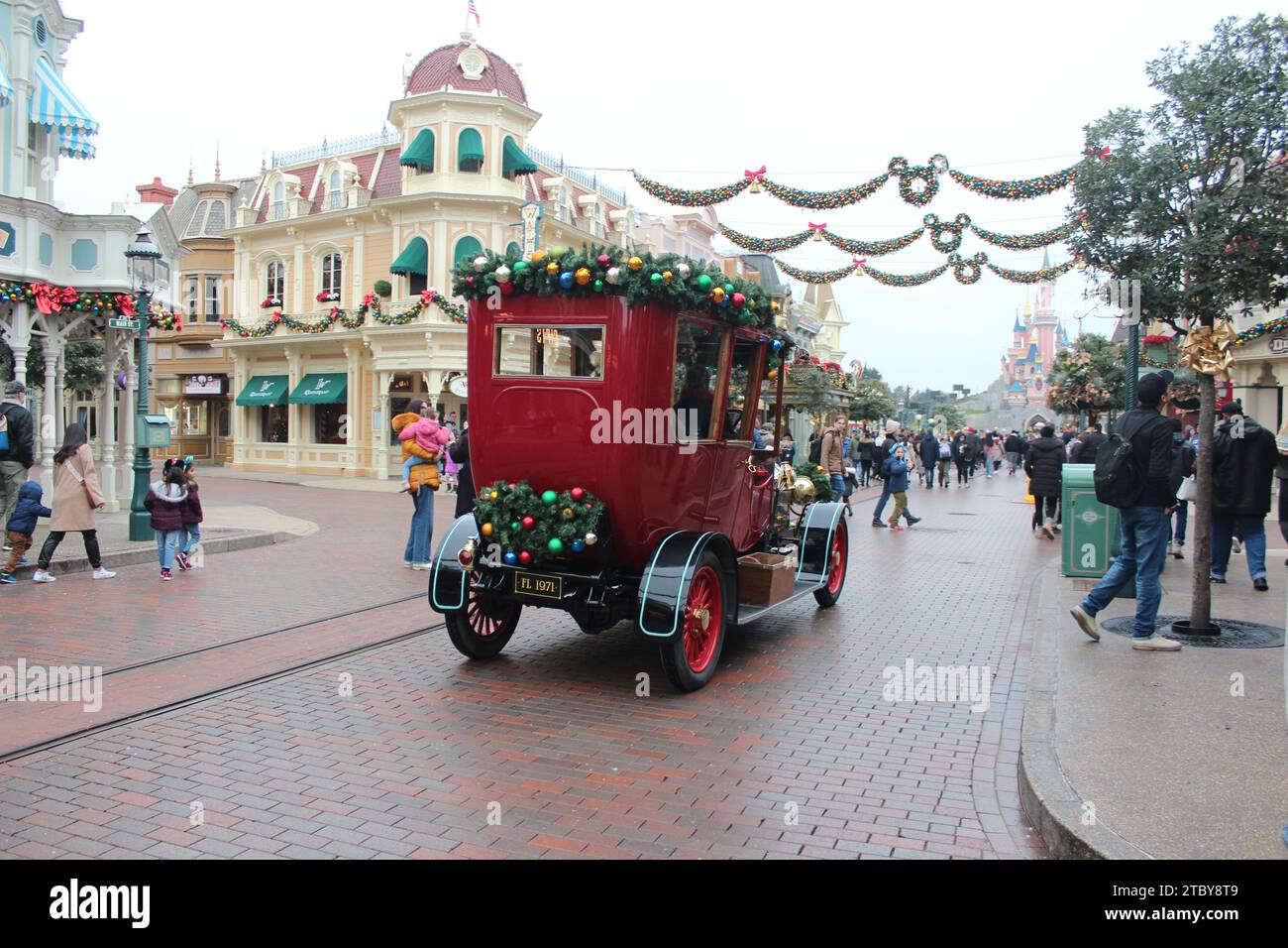 Disney toon studio paris hi-res stock photography and images - Alamy