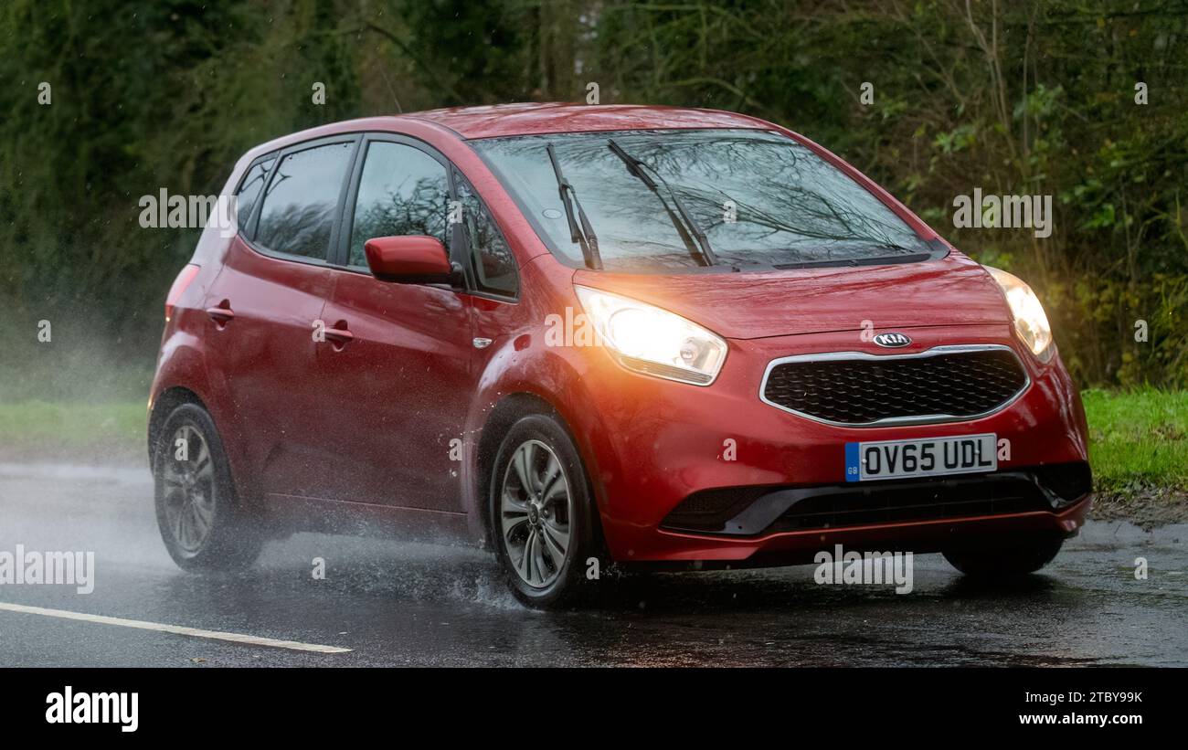 Milton Keynes,Bucks,UK - Dec 9th 2023: 2016 red Kia Venga car driving ...