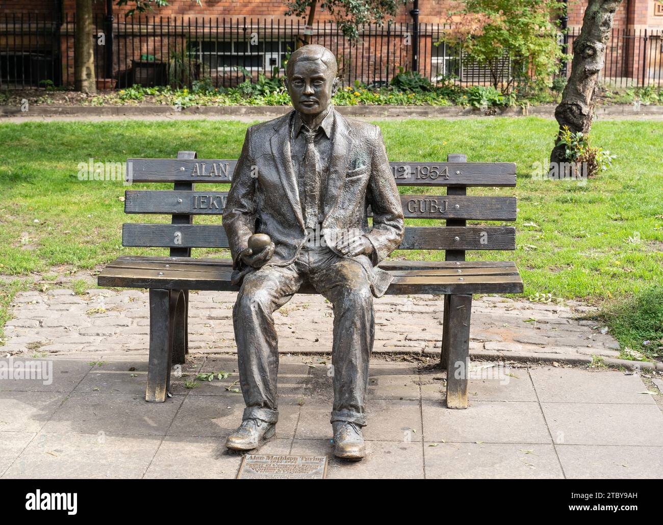 Turing statue hi-res stock photography and images - Alamy