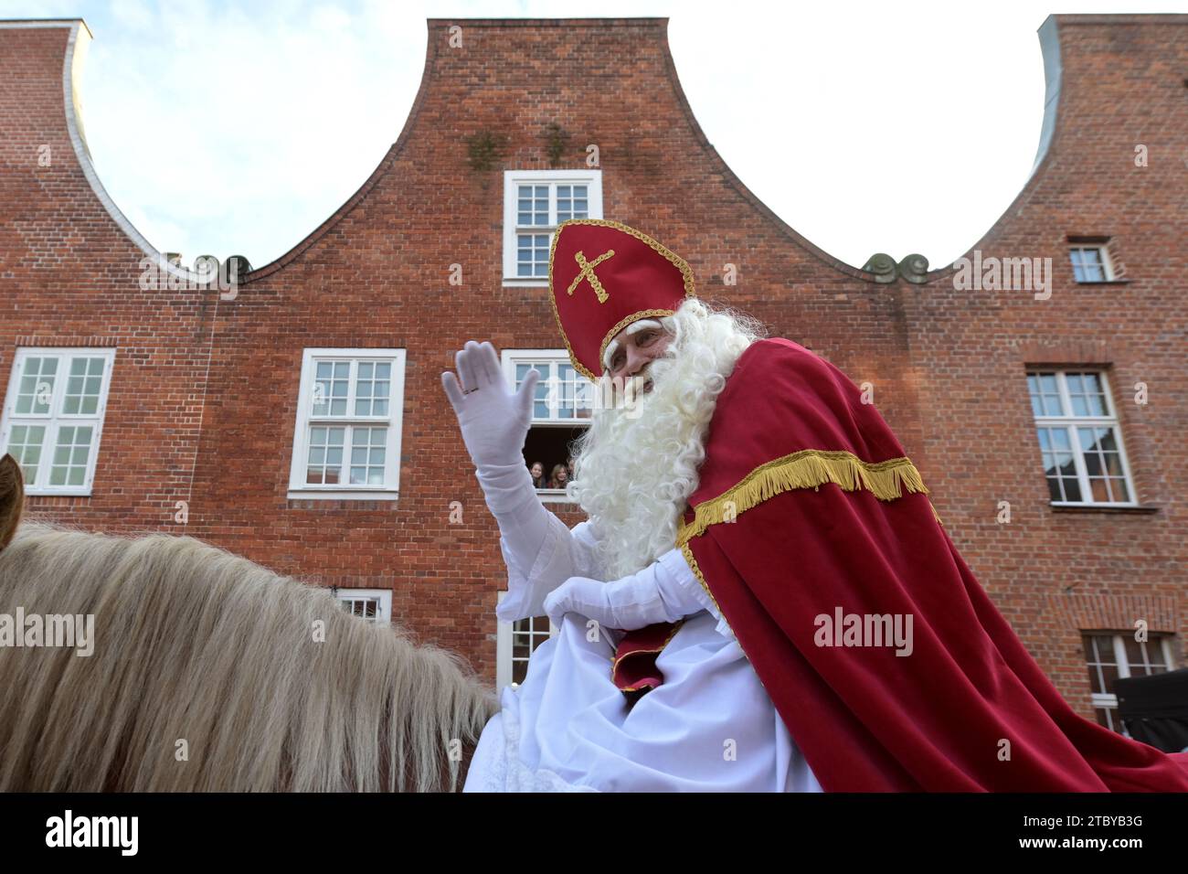 Potsdam, Germany. 09th Dec, 2023. The historic Dutch Santa Claus figure ...