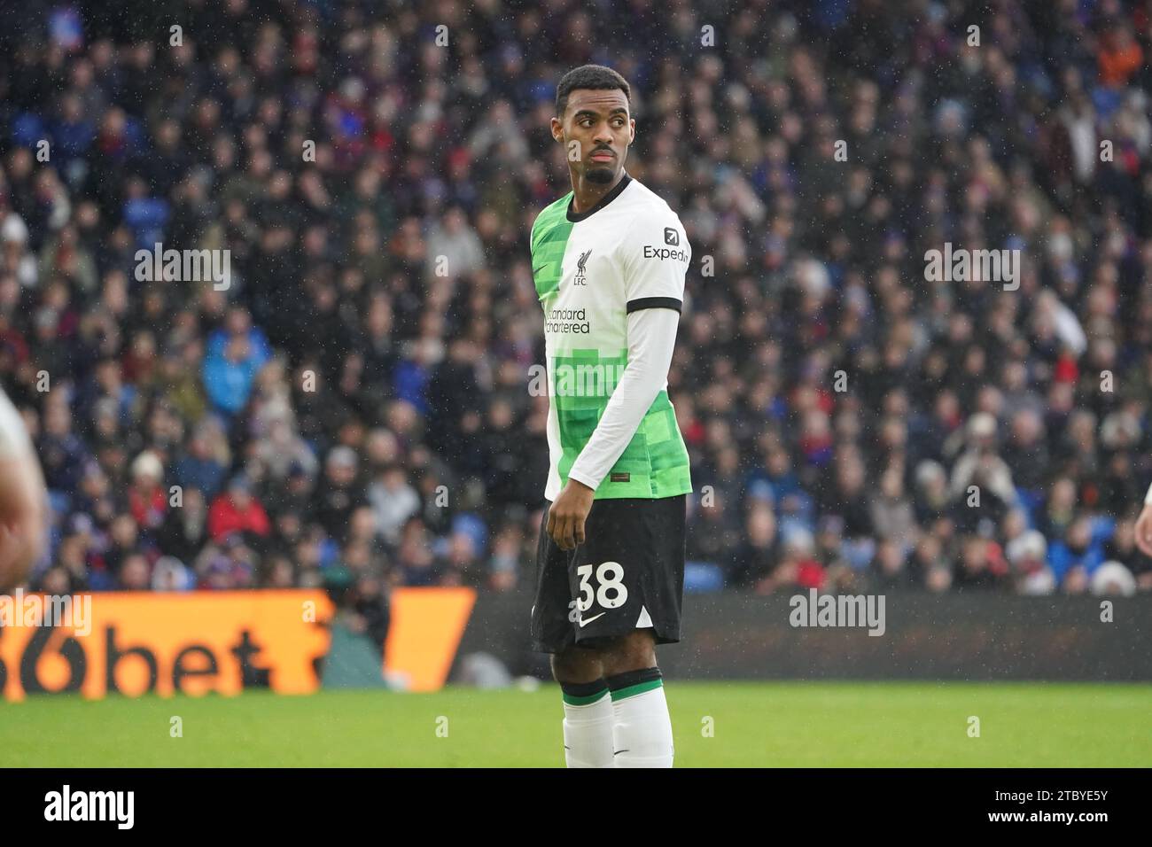 LONDON, ENGLAND - DECEMBER 09: Ryan Gravenberch of Liverpool during the ...