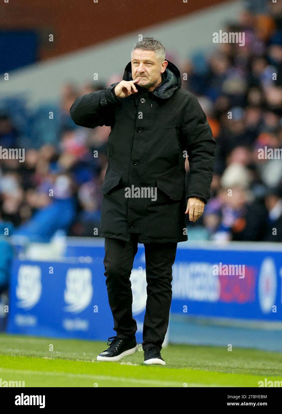 Dundee manager Tony Docherty during the cinch Premiership match at the ...