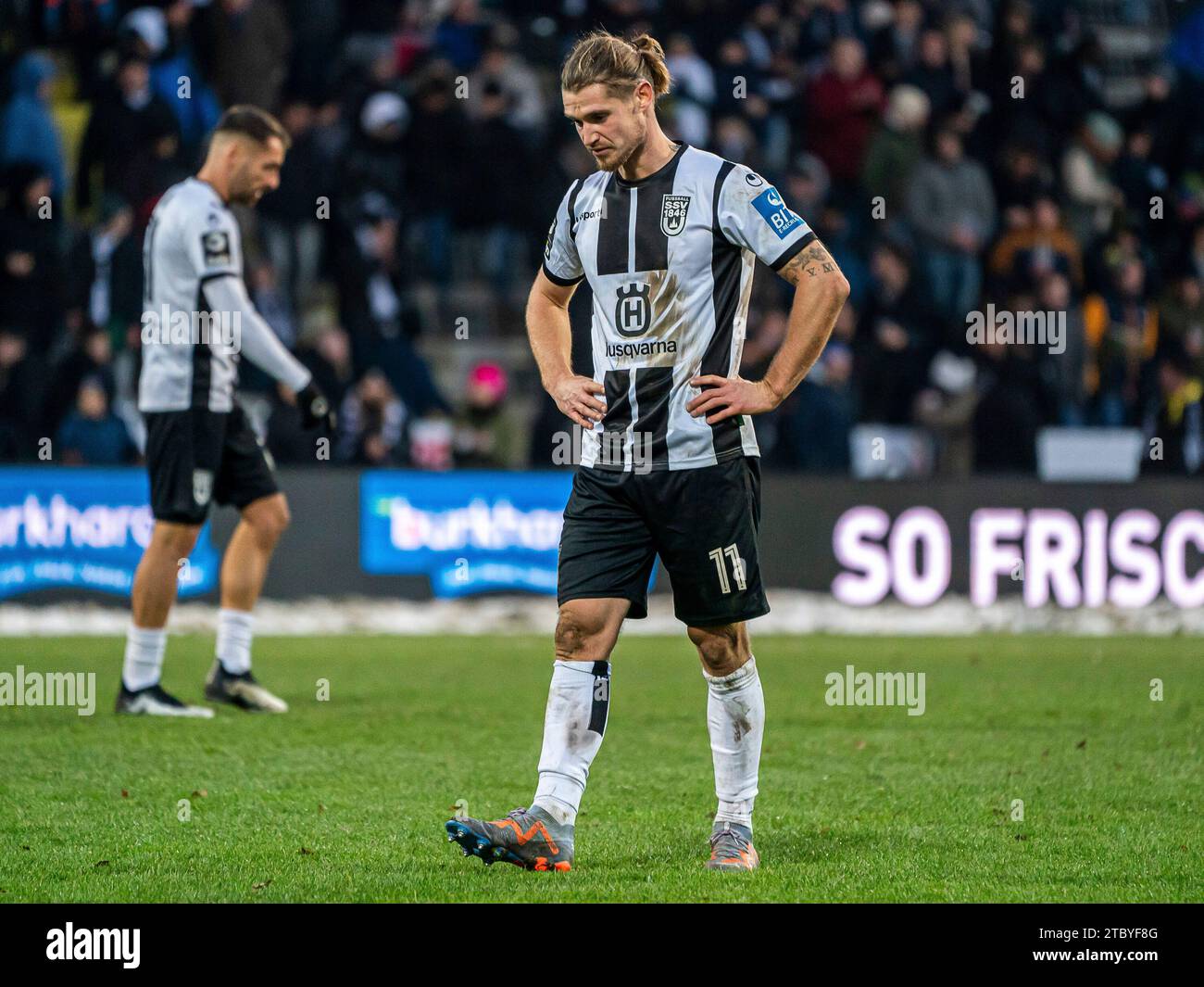 Aalen, Deutschland. 09th Dec, 2023. Dennis Chessa (SSV Ulm 1846, #11 ...