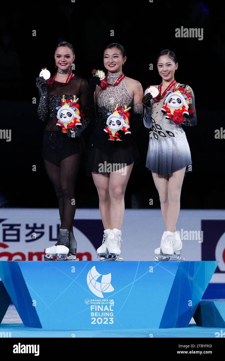 Beijing, China. 9th Dec, 2023. Gold medalist Sakamoto Kaori (C) of ...