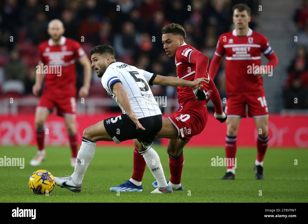 Ipswich Town's Sam Morsy and Middlesbrough's Morgan Rogers battle for ...