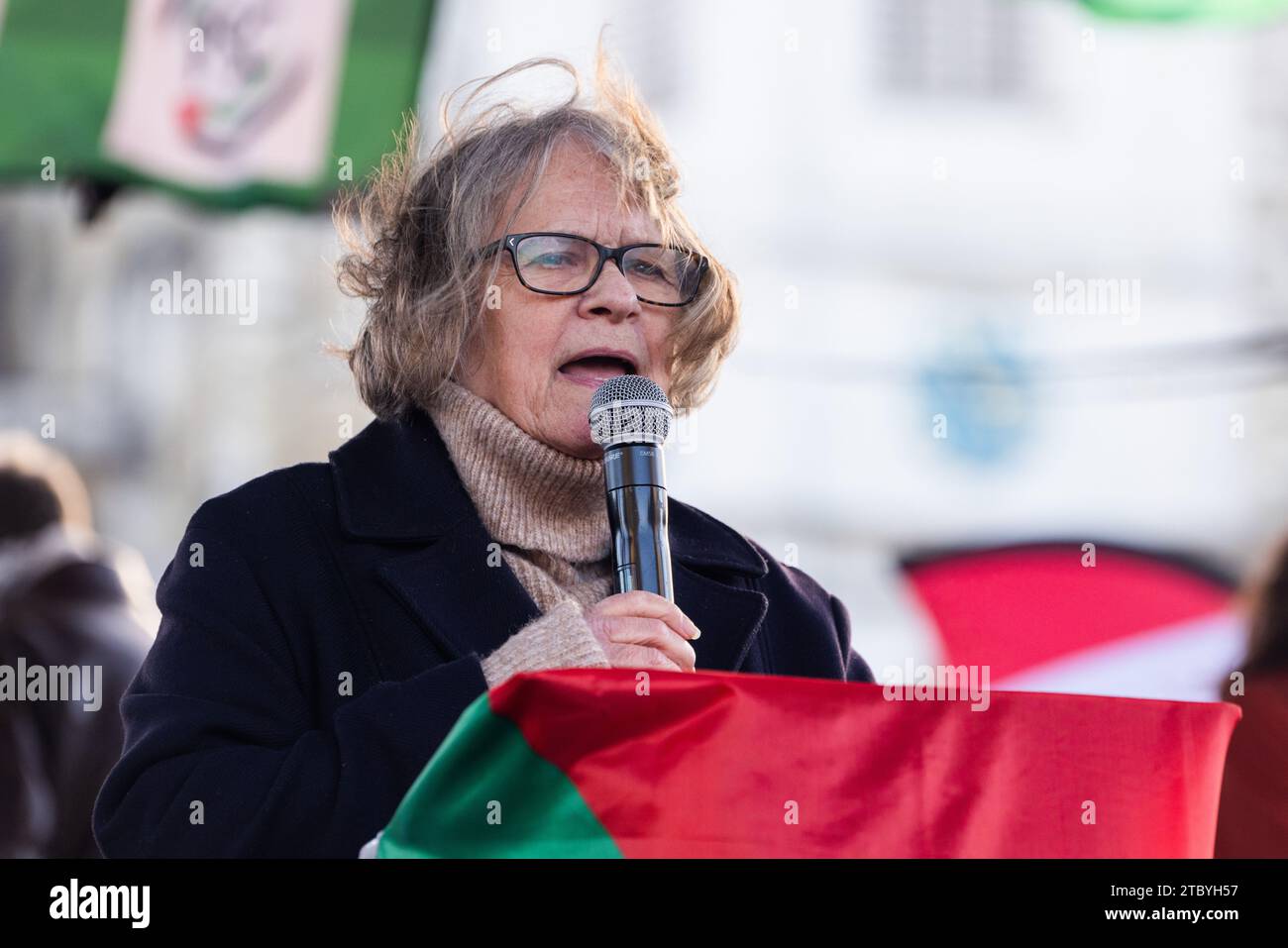 London UK. 09 DEC, 2023. Lindsay German (stop the war) speaks at ...