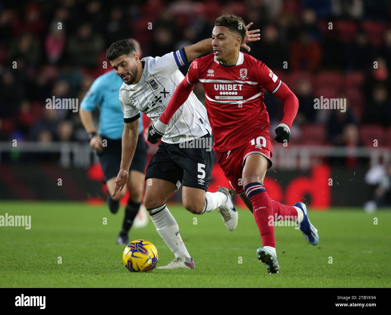 Middlesbrough's Morgan Rogers (right) chased by Ipswich Town's Sam ...