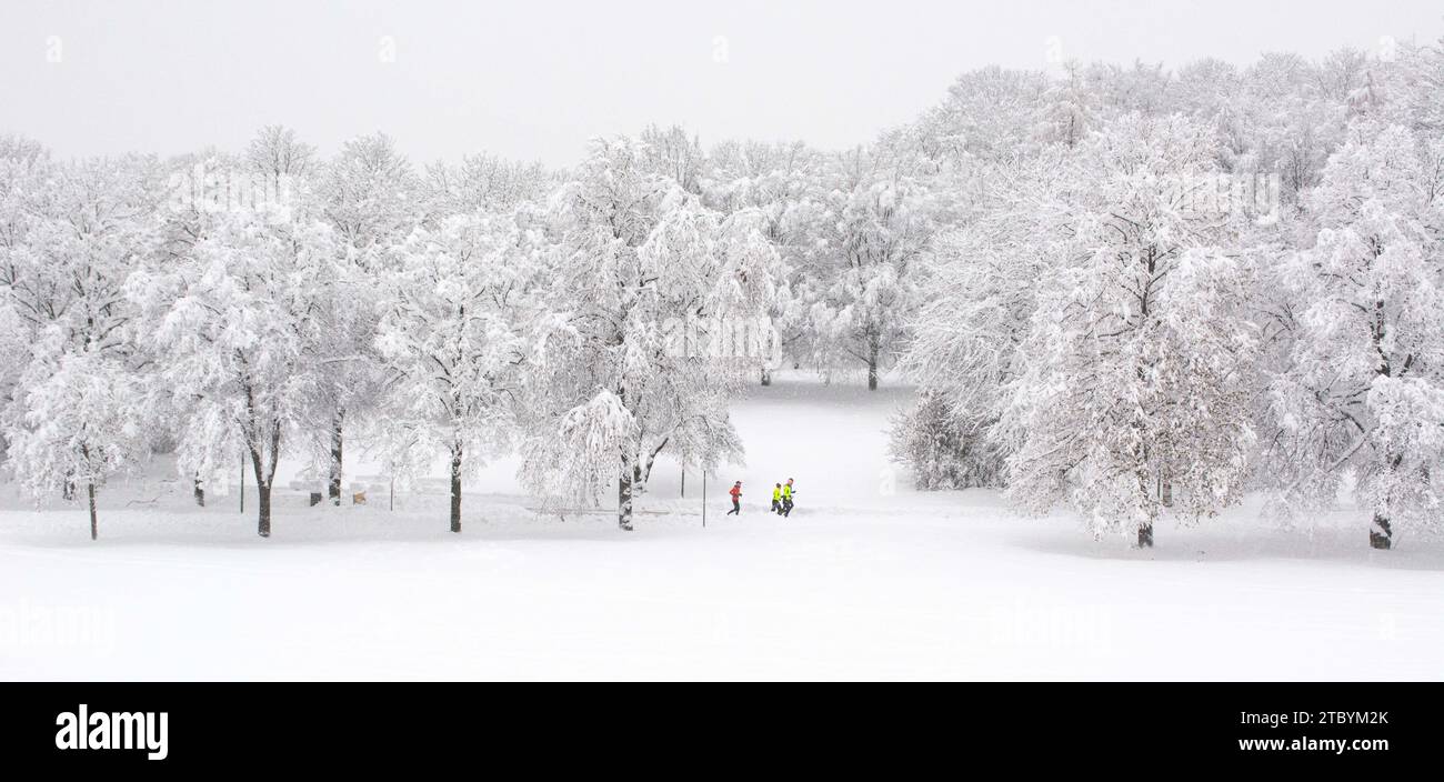 Snow, Westpark in Winter, Munich, Germany Stock Photo - Alamy