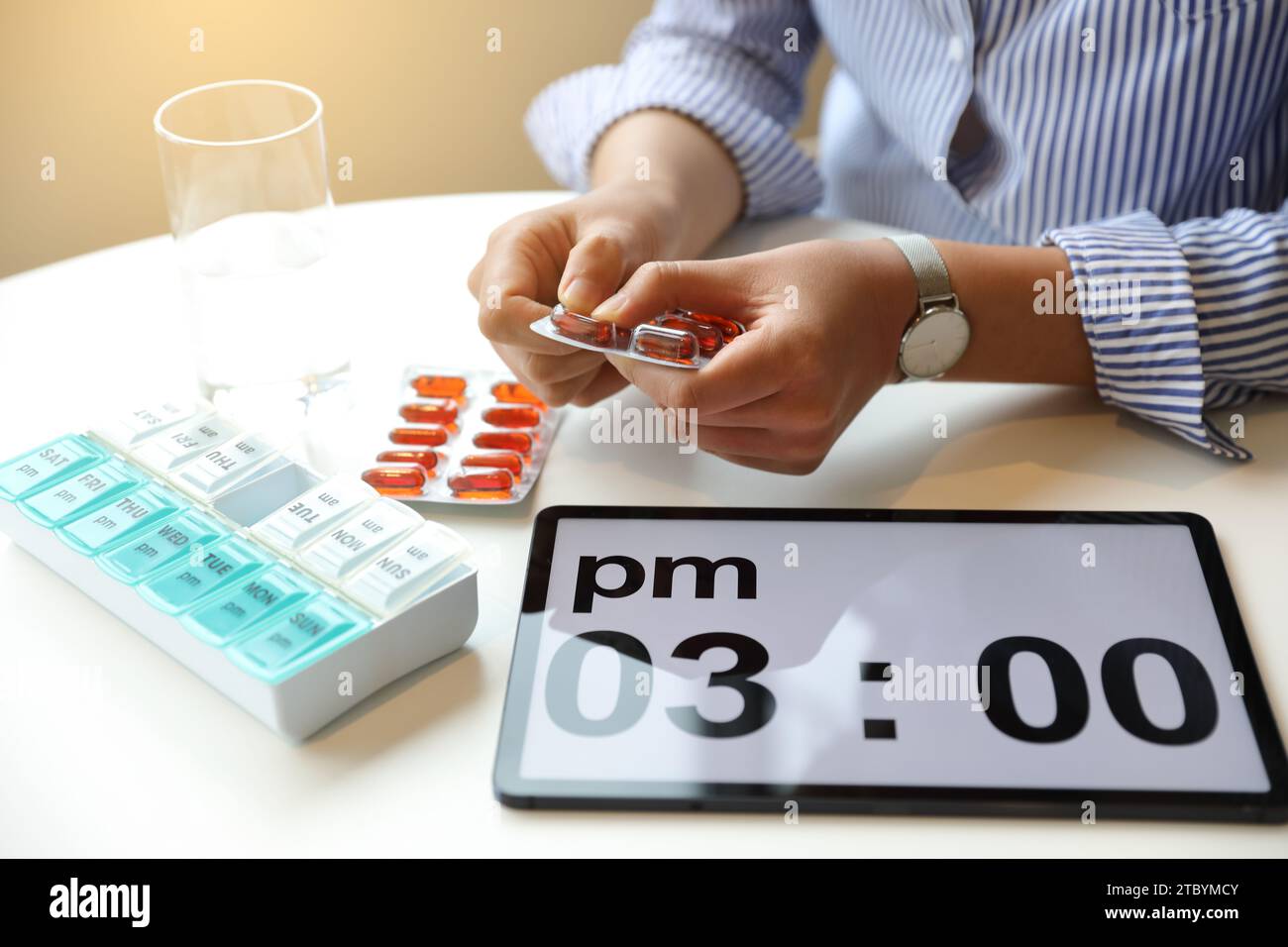 time to take many capsules, schedule table-vitamins, multivitamins ...