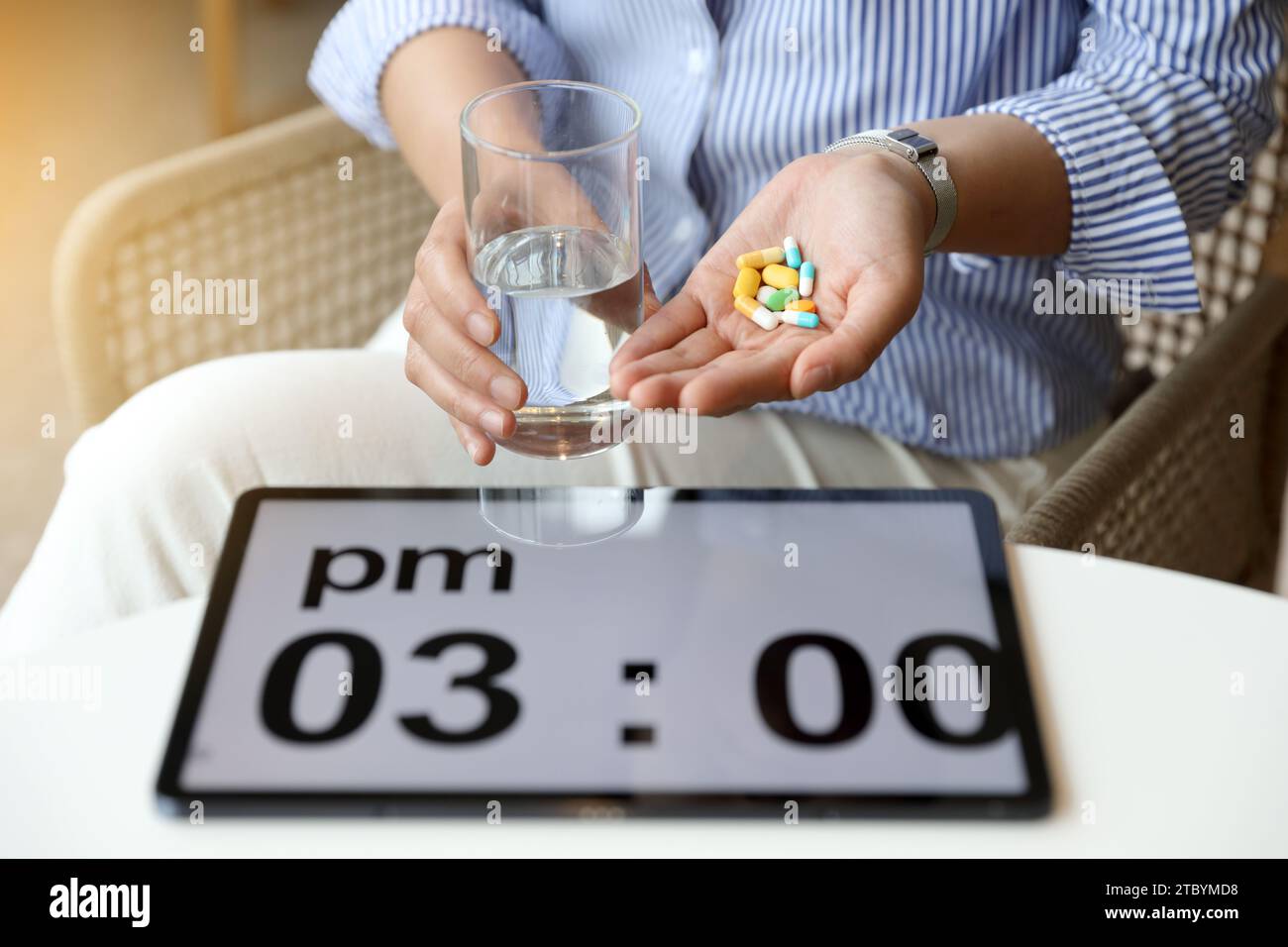 time to take many capsules, schedule table-vitamins, multivitamins ...