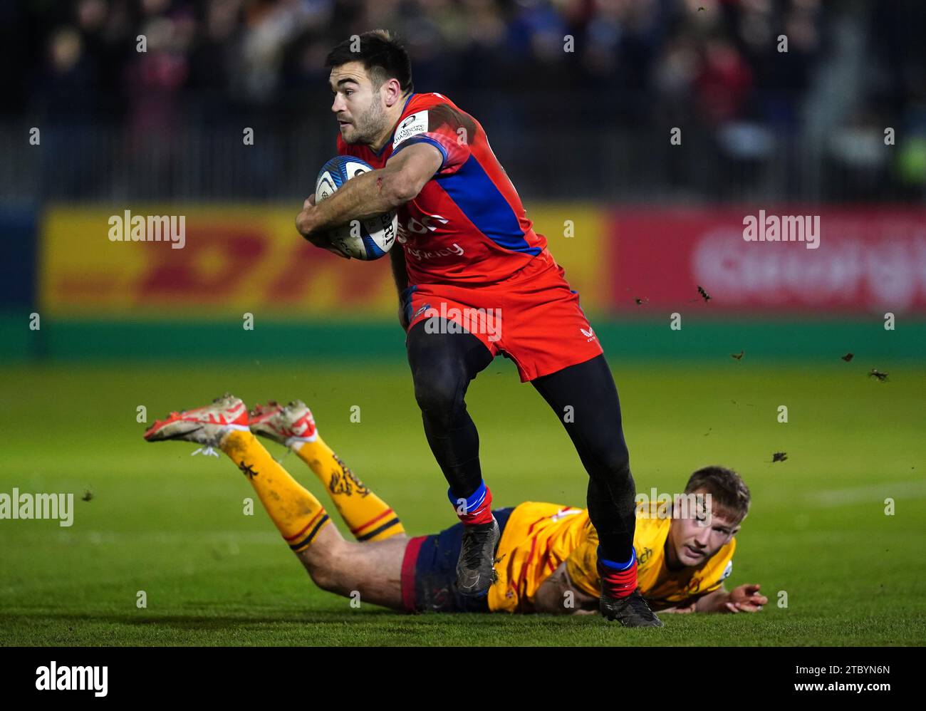 Bath Rugby's Will Muir evades Ulster Rugby's Stewart Moore during the ...