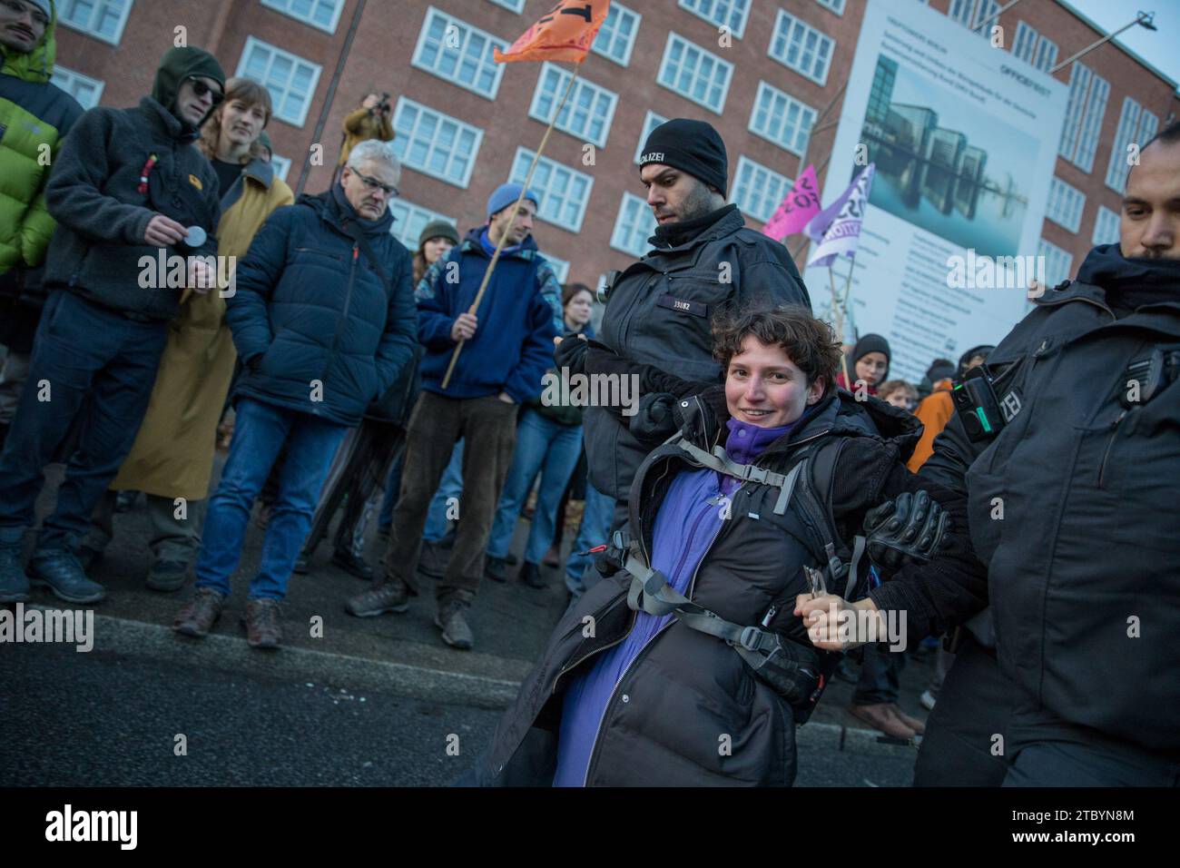 Cop28 protest dubai hi-res stock photography and images - Alamy