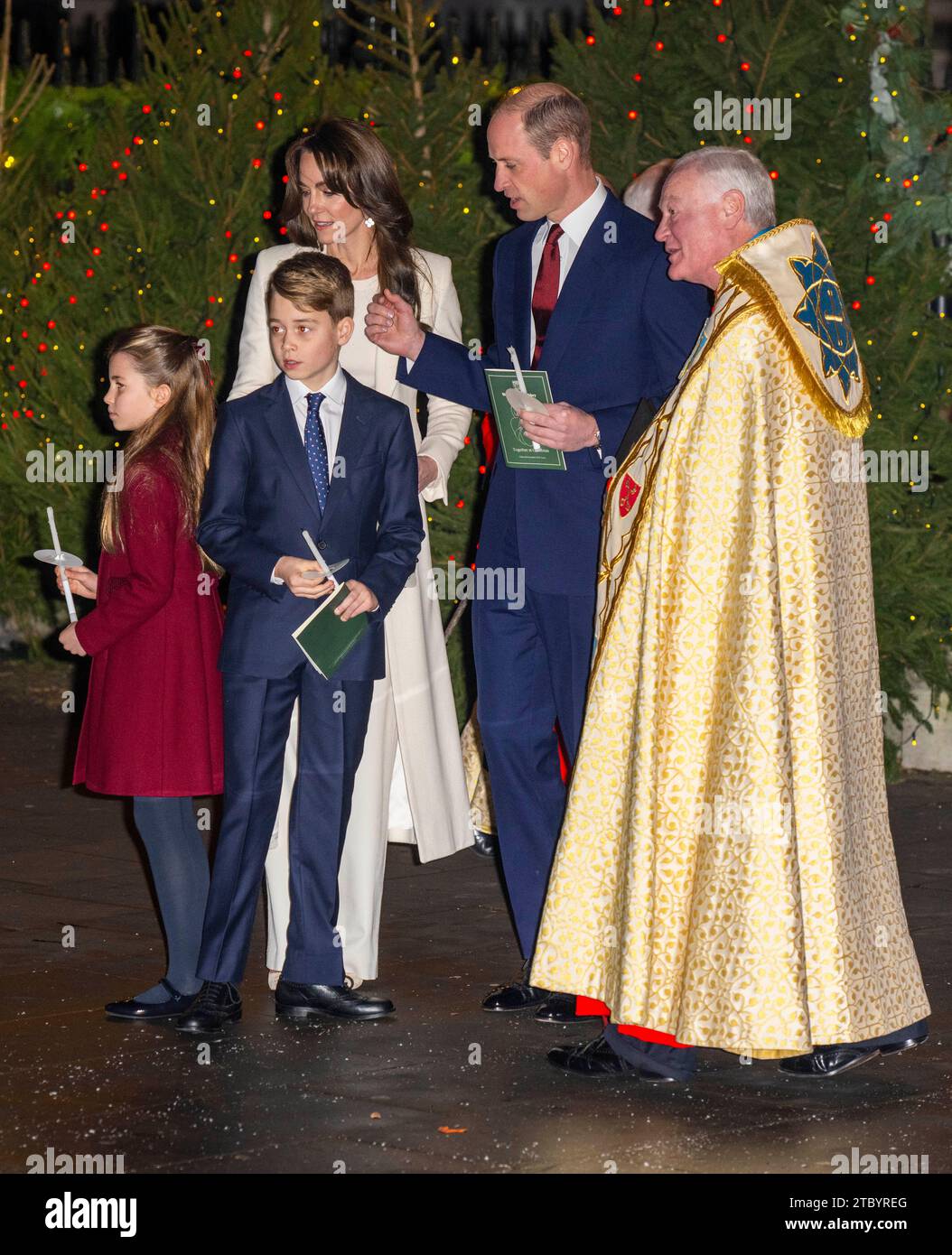 London, England. UK. 08 December 2023. Prince George of Wales, Princess Charlotte of Wales ...