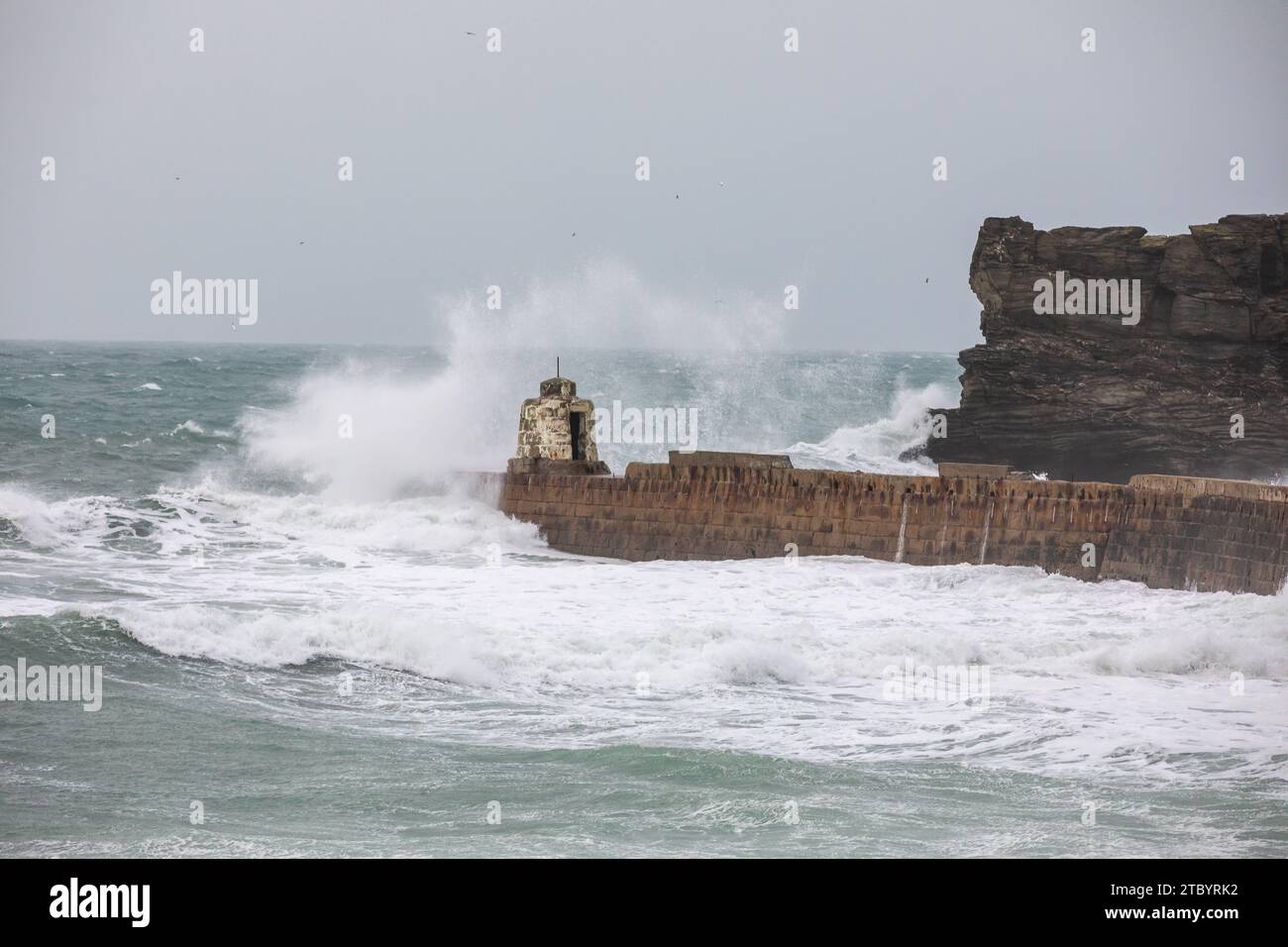 Portreath, Cornwall,9th December 2023, Large waves and stormy seas in ...