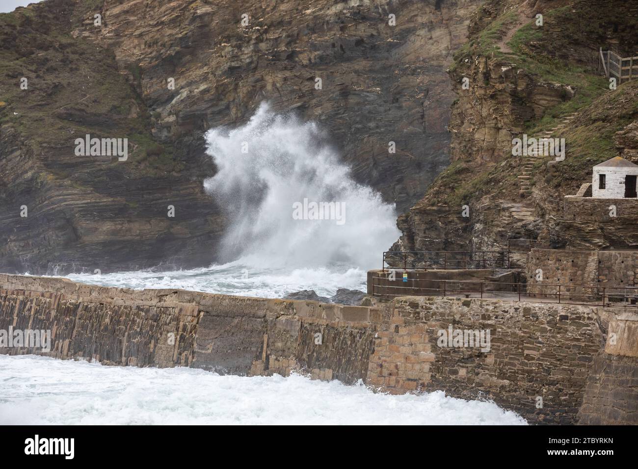 Portreath, Cornwall,9th December 2023, Large waves and stormy seas in ...