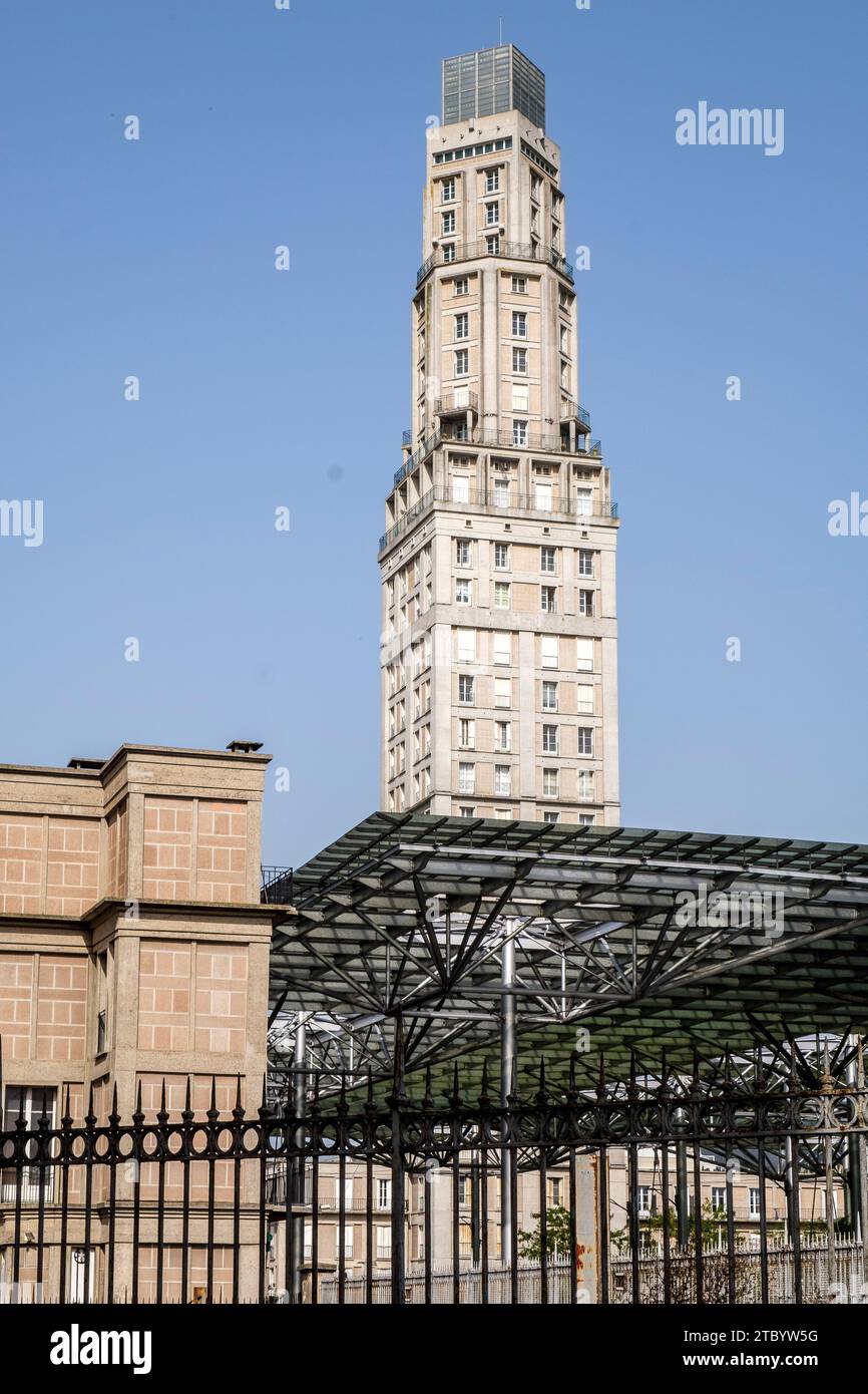 Perret Tower building in Amiens | La tour Perret a Amiens Stock Photo ...