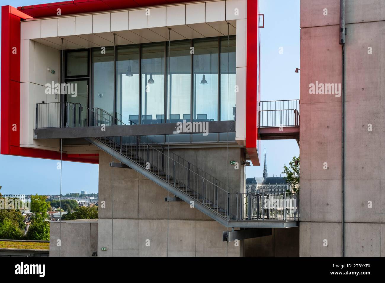 Jules Verne University buildings in Amiens | Batiments de l'universite ...