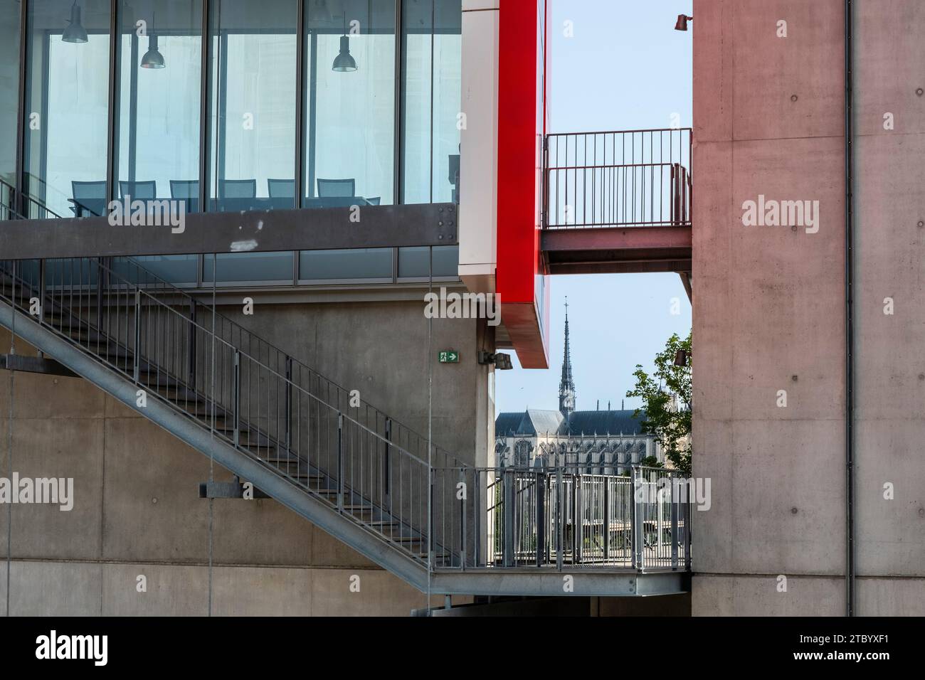 Jules Verne University buildings in Amiens | Batiments de l'universite ...