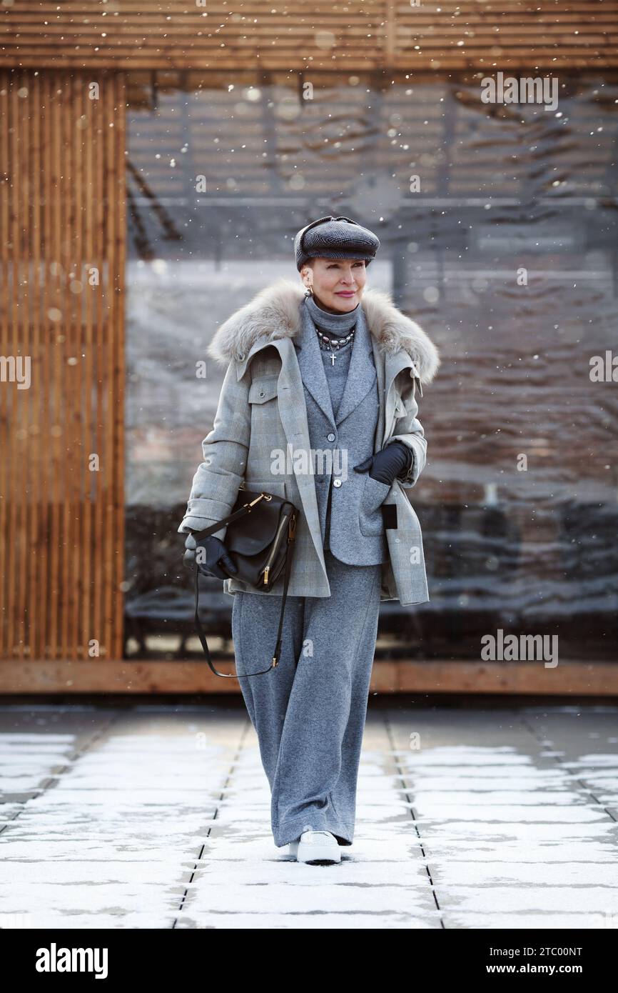 Woman wool jacket mature hi-res stock photography and images - Alamy