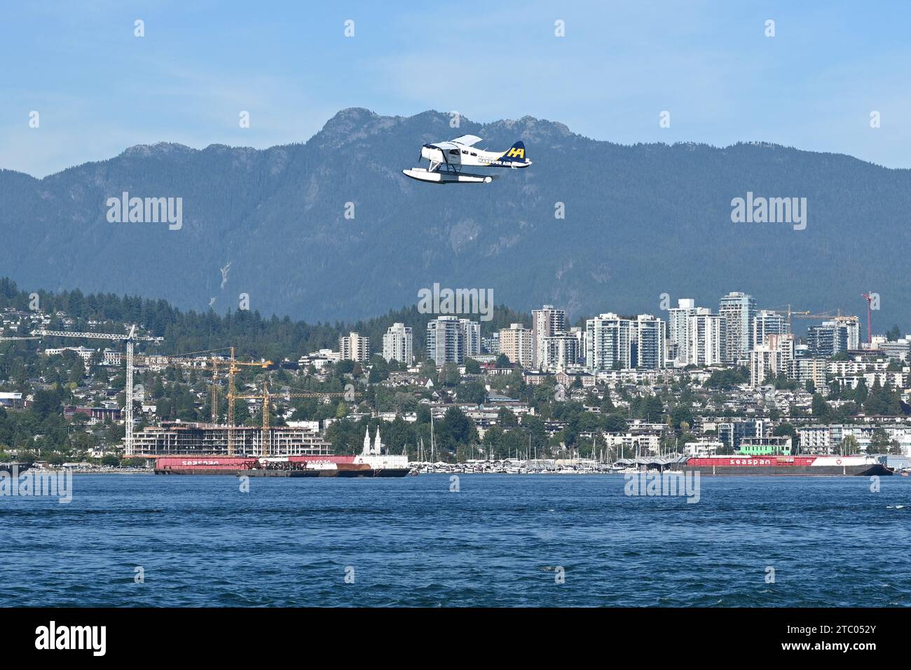 Vancouver, BC, Canada - August 15, 2023: Seaplane of Vancouver Harbour ...