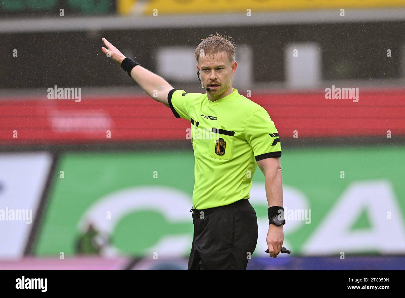 Waregem, Belgium. 09th Dec, 2023. referee Lauren Cools pictured during ...