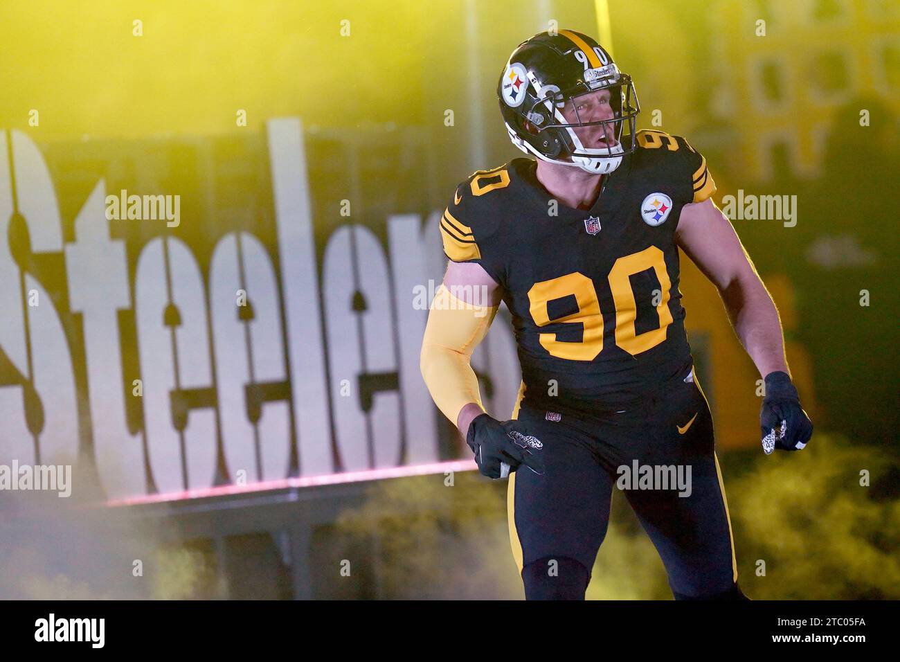 Pittsburgh Steelers linebacker T.J. Watt (90) is introduced before an ...