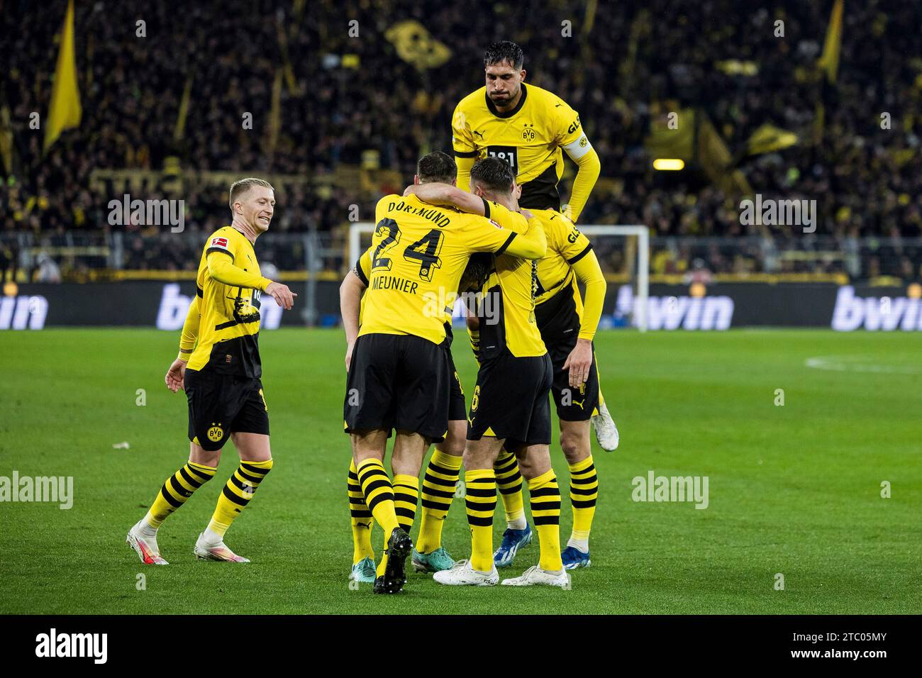 Dortmund, Deutschland. 09th Dec, 2023. Jubel zum 1:1 durch Niklas S?le (Borussia Dortmund, #25 ...