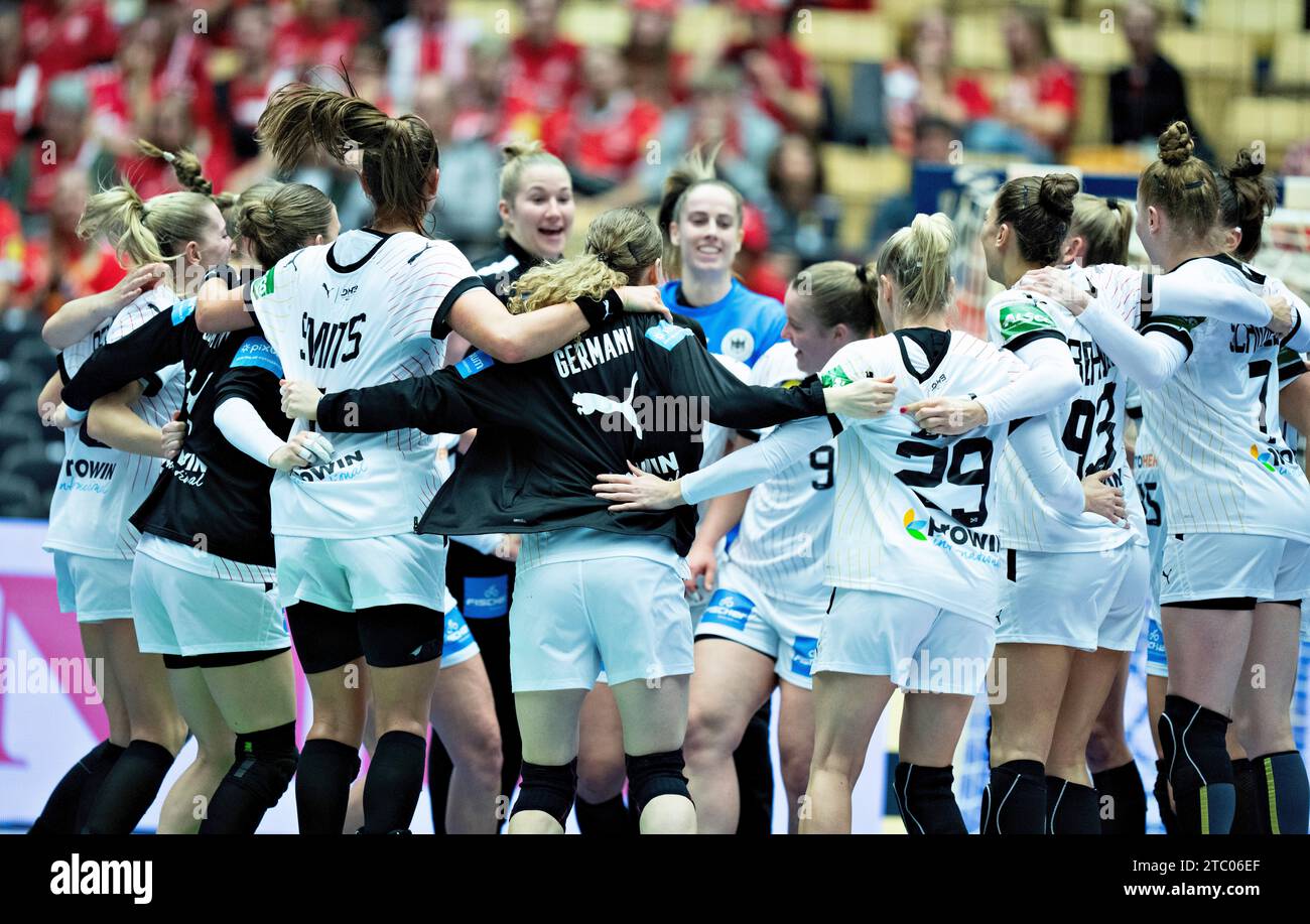 Germany wins the IHF World Womens Handball Championship match between ...