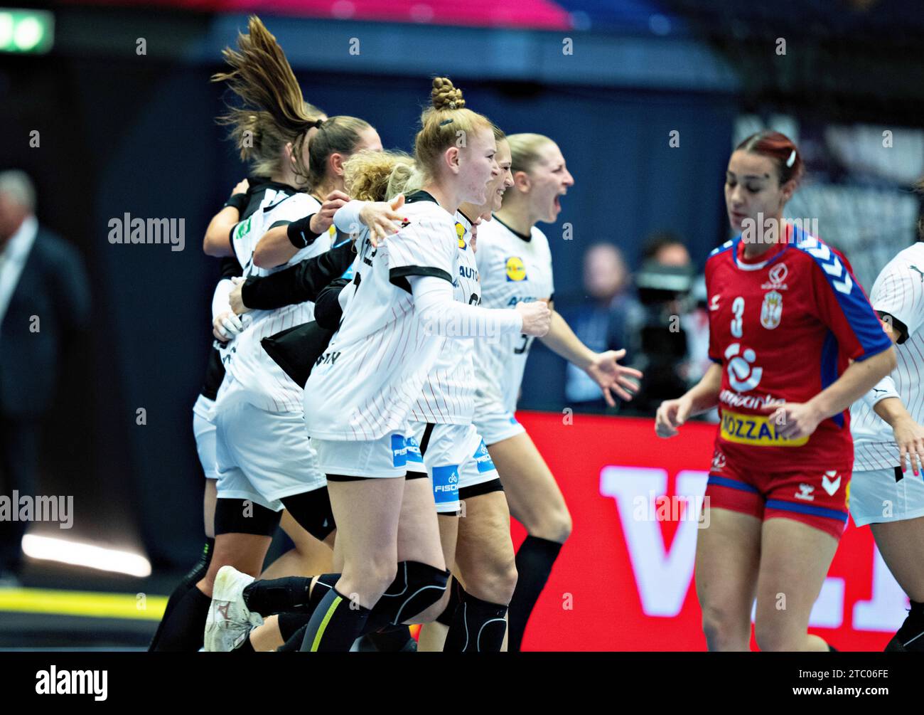 Germany wins the IHF World Womens Handball Championship match between ...