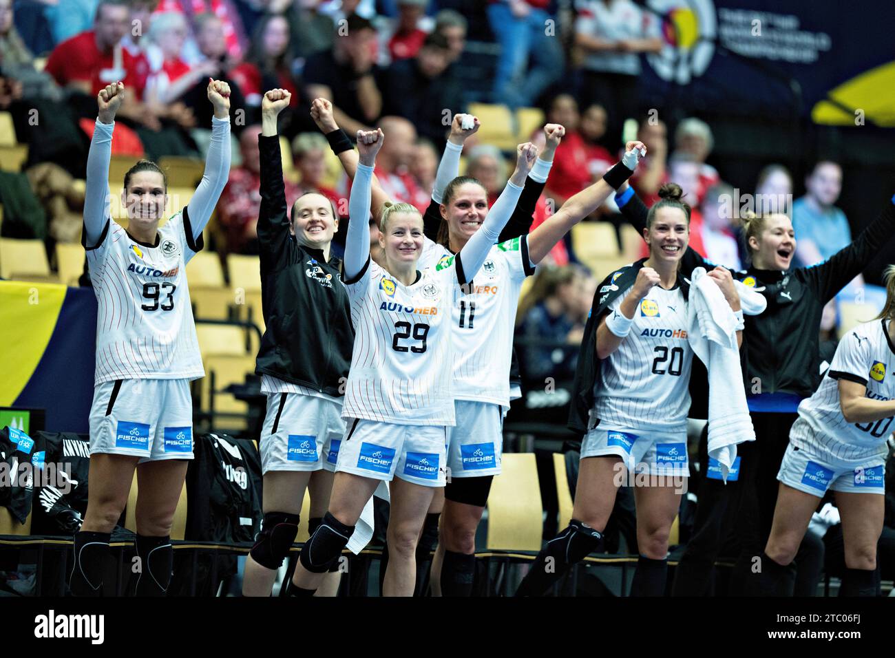 Germany wins the IHF World Womens Handball Championship match between ...