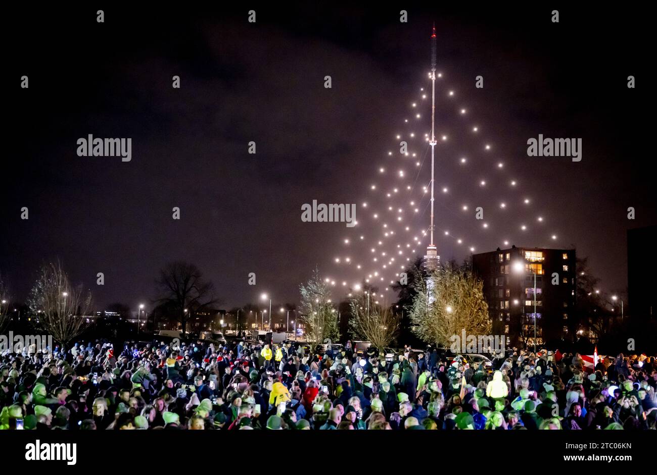 IJSSELSTEIN - The lights in the 'largest Christmas tree in the ...
