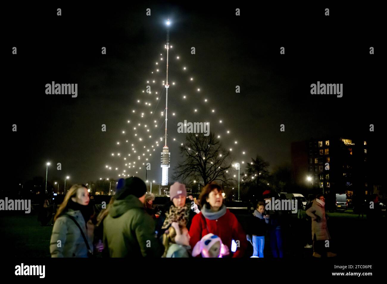 IJSSELSTEIN - The lights in the 'largest Christmas tree in the ...