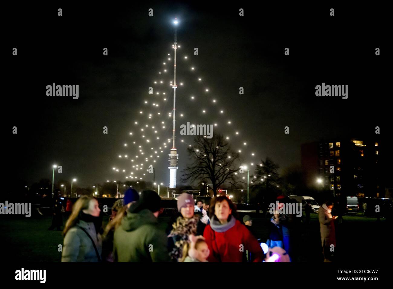 IJSSELSTEIN - The lights in the 'largest Christmas tree in the ...