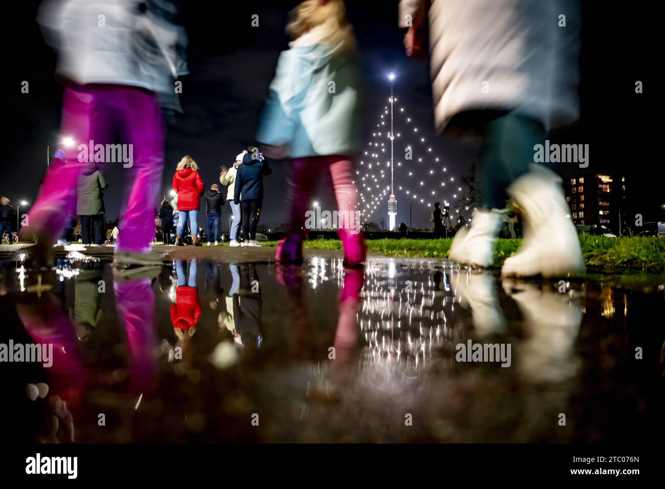 IJSSELSTEIN - The lights in the 'largest Christmas tree in the ...