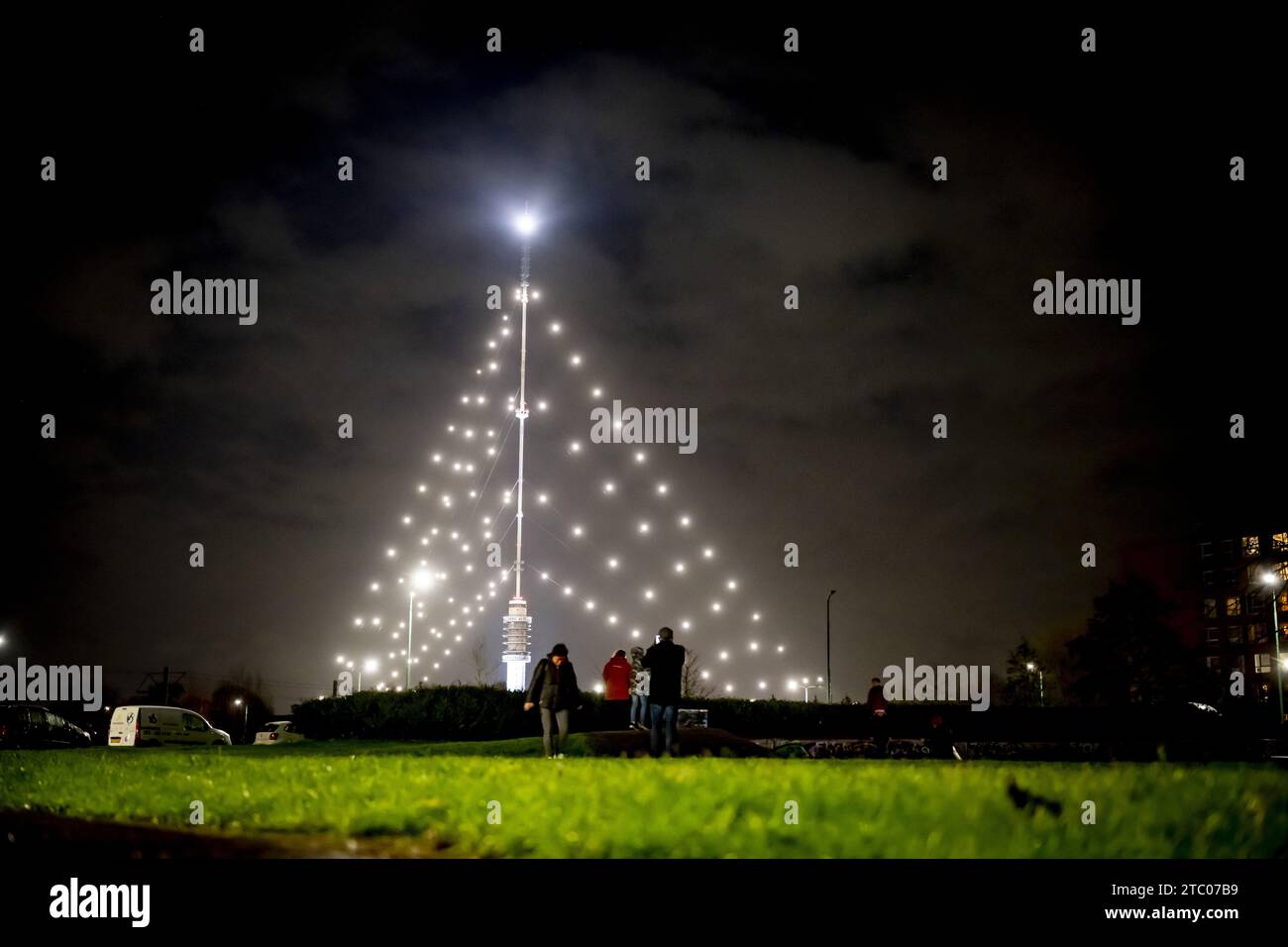 IJSSELSTEIN - The lights in the 'largest Christmas tree in the ...
