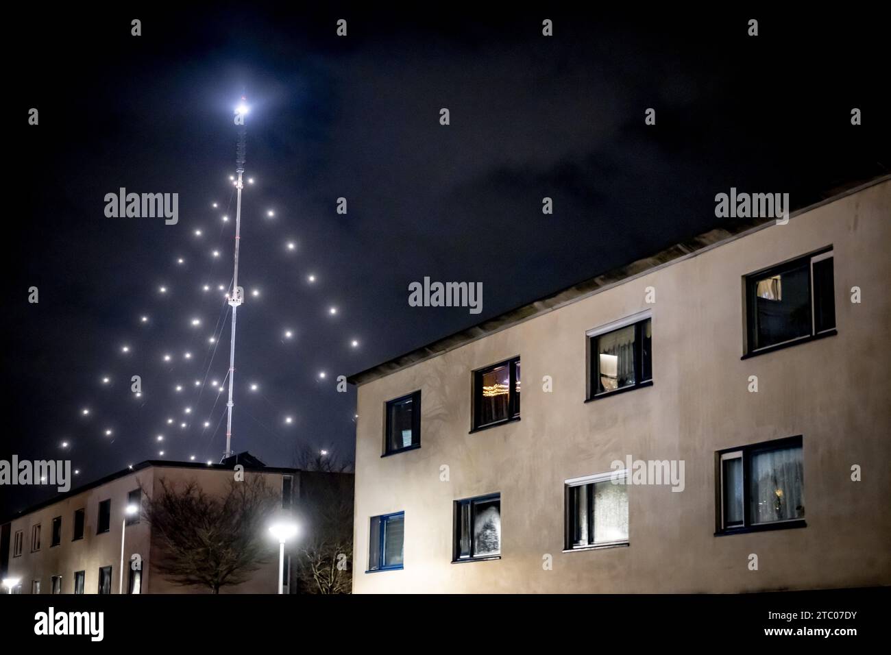 IJSSELSTEIN - The lights in the 'largest Christmas tree in the ...