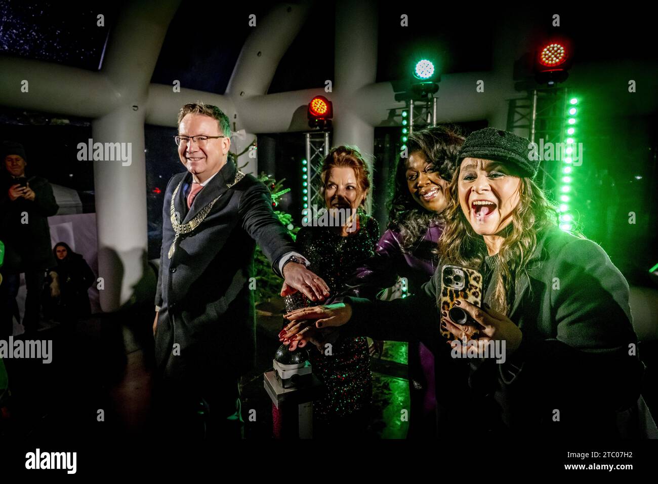 IJSSELSTEIN - The lights in the 'largest Christmas tree in the ...