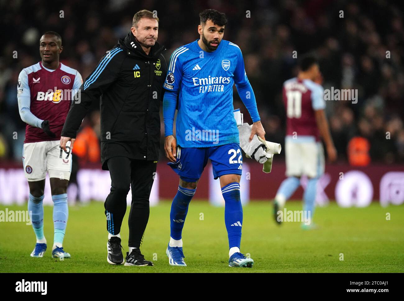 Arsenal goalkeeping coach Inaki Cana Pavon commiserates with goalkeeper ...
