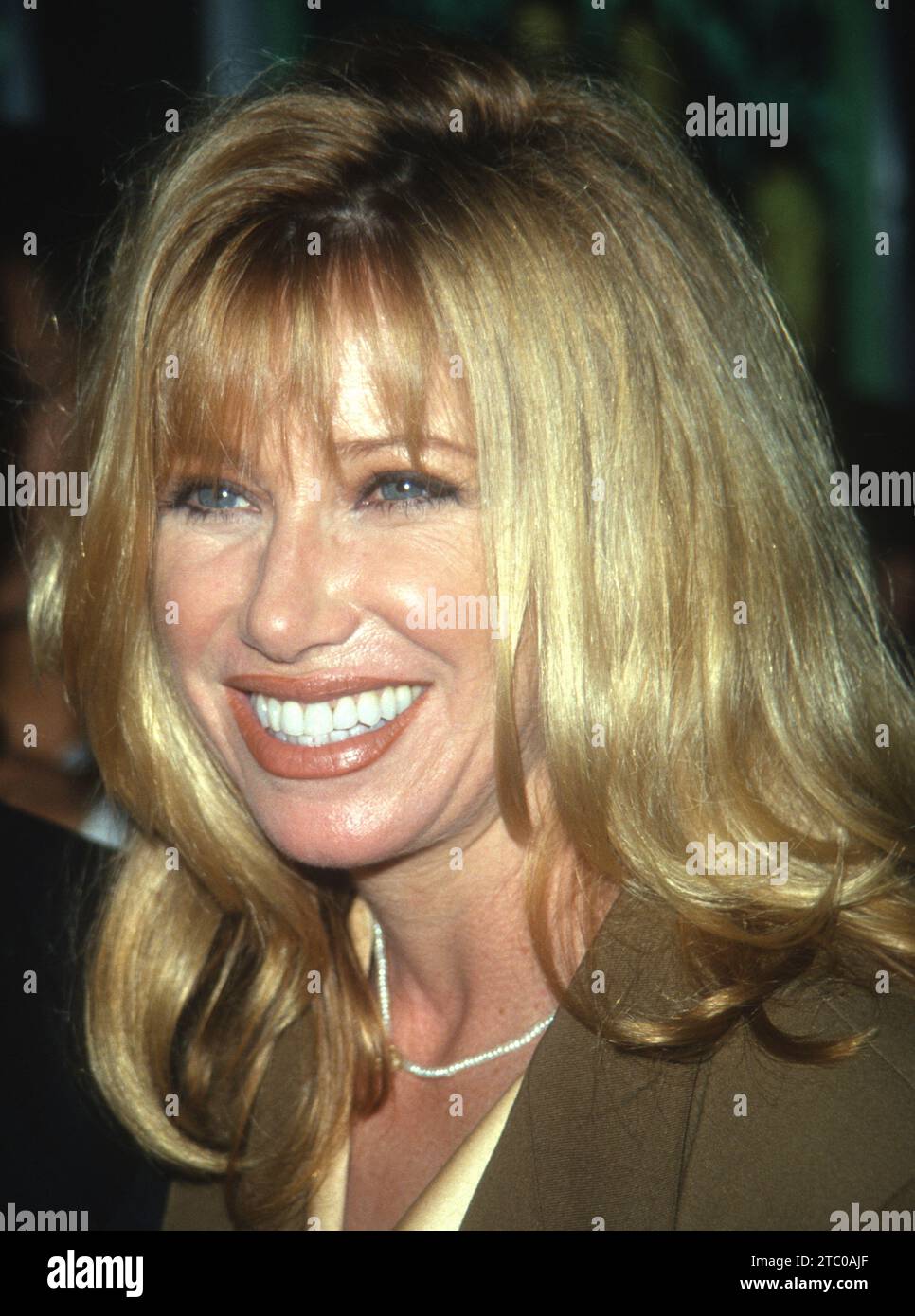 Suzanne somers 1994 hi-res stock photography and images - Alamy
