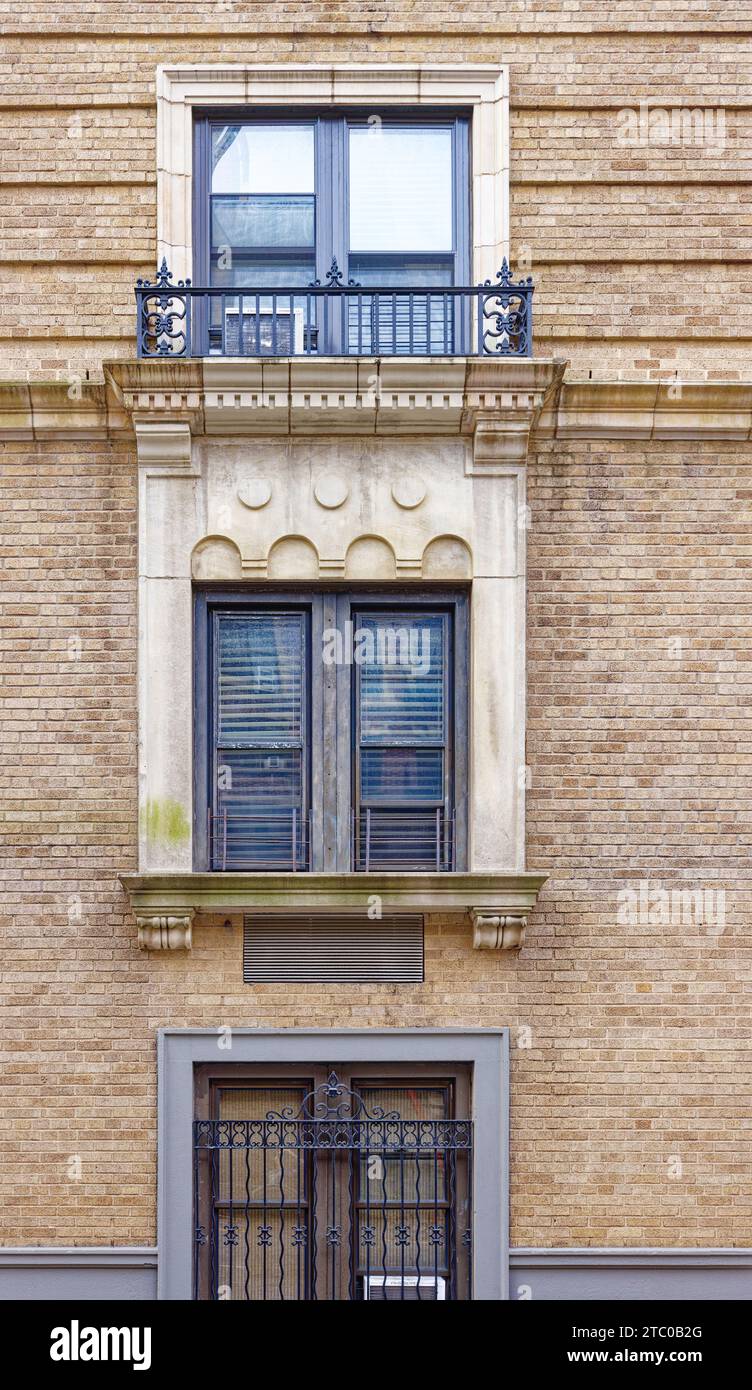 Emery Roth designed 60 E 96th Street in Manhattan’s Upper East Side ...