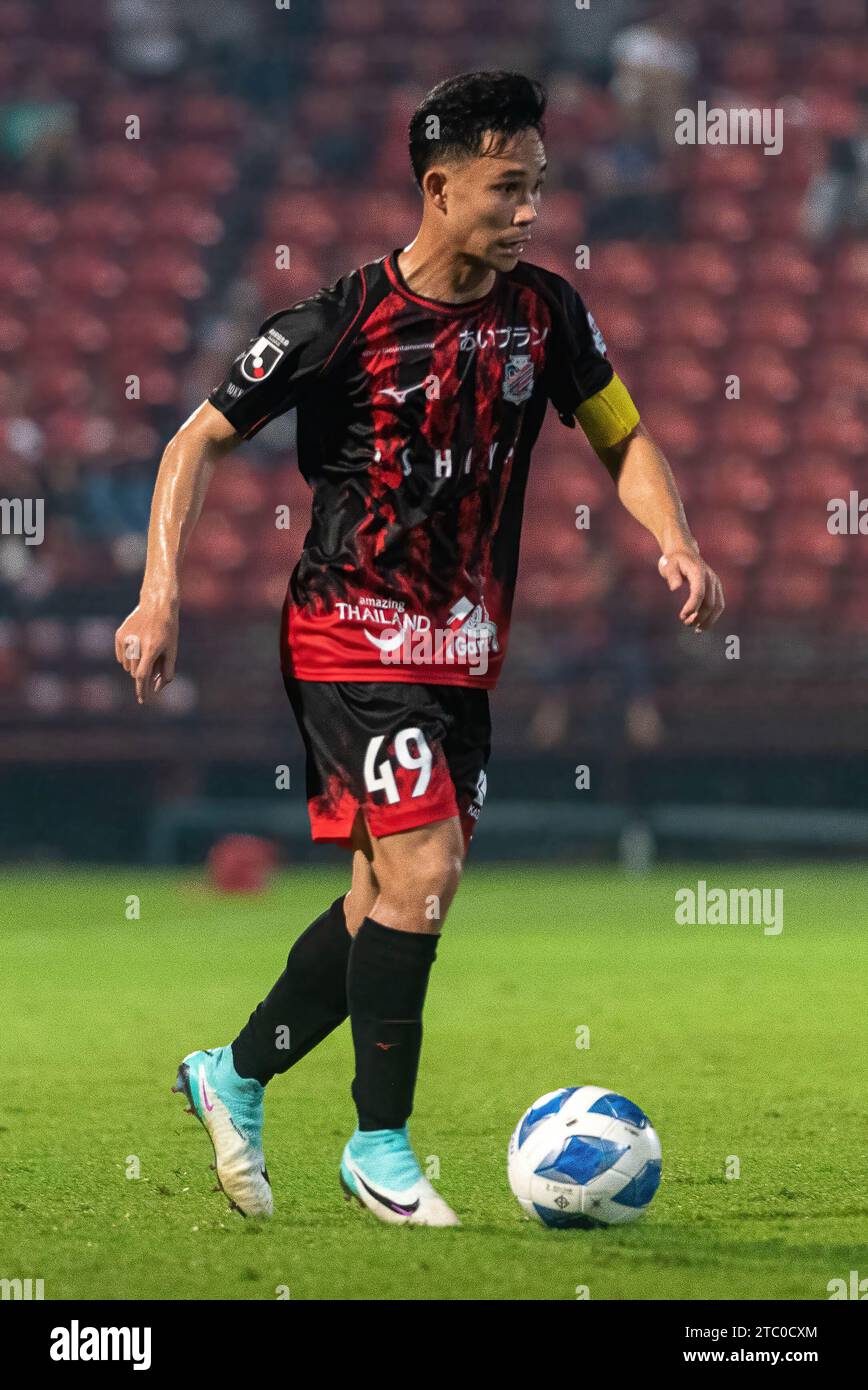 Nonthaburi, Thailand. 09th Dec, 2023. Supachok Sarachat #49 of Hokkaido ...