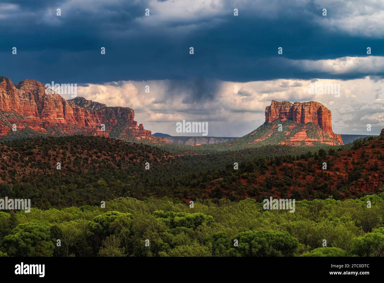 A majestic view of the Courthouse Butte, near Sedona, Arizona Stock ...