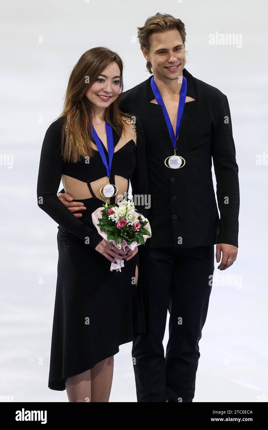 Pairs free dance hi-res stock photography and images - Alamy