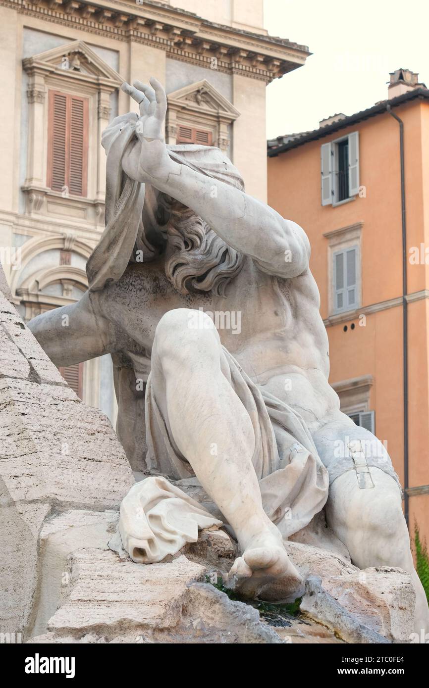 Most famous fountains hi-res stock photography and images - Alamy