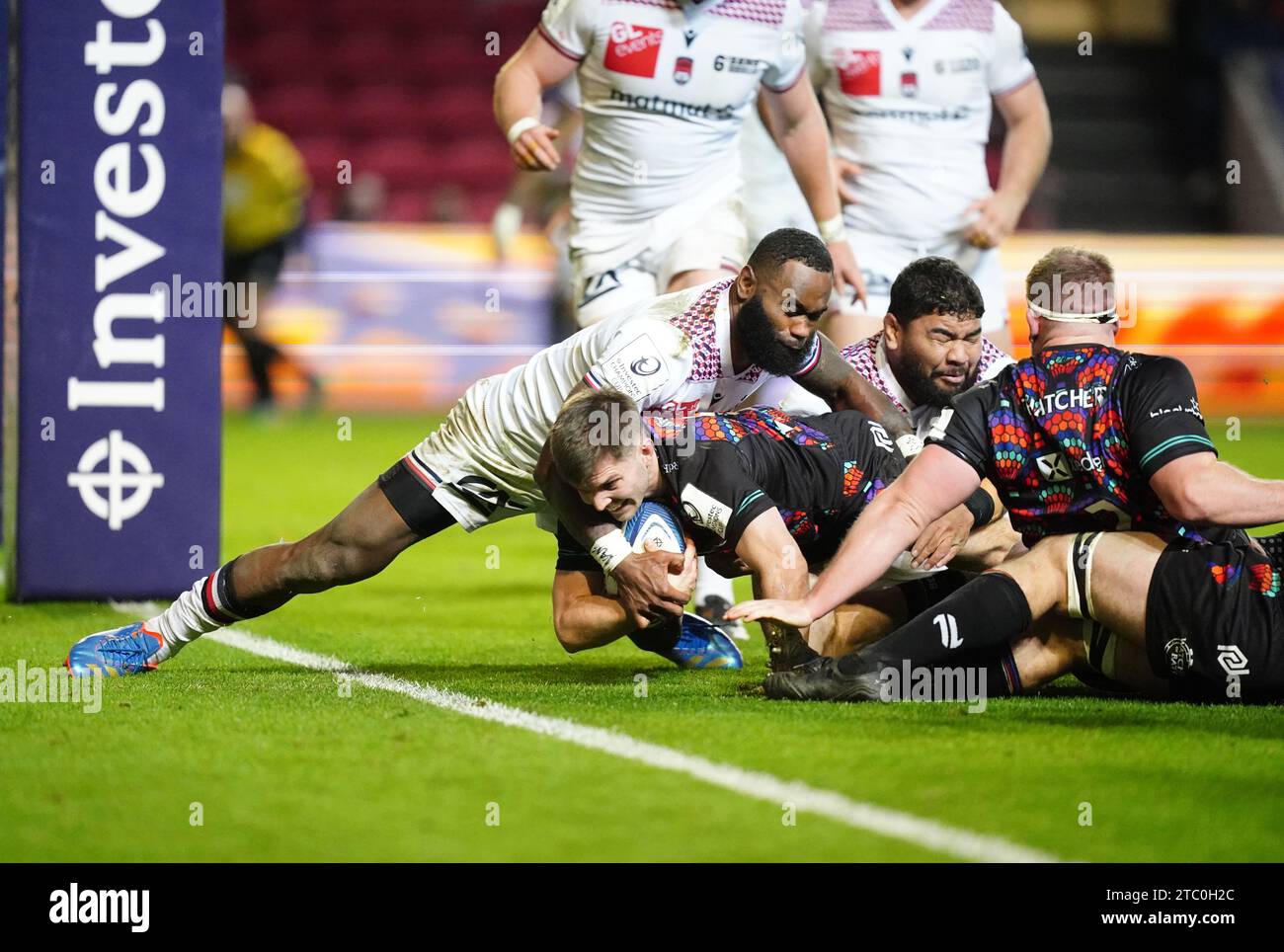 Bristol Bears' Harry Randall scores their side's third try of the game ...
