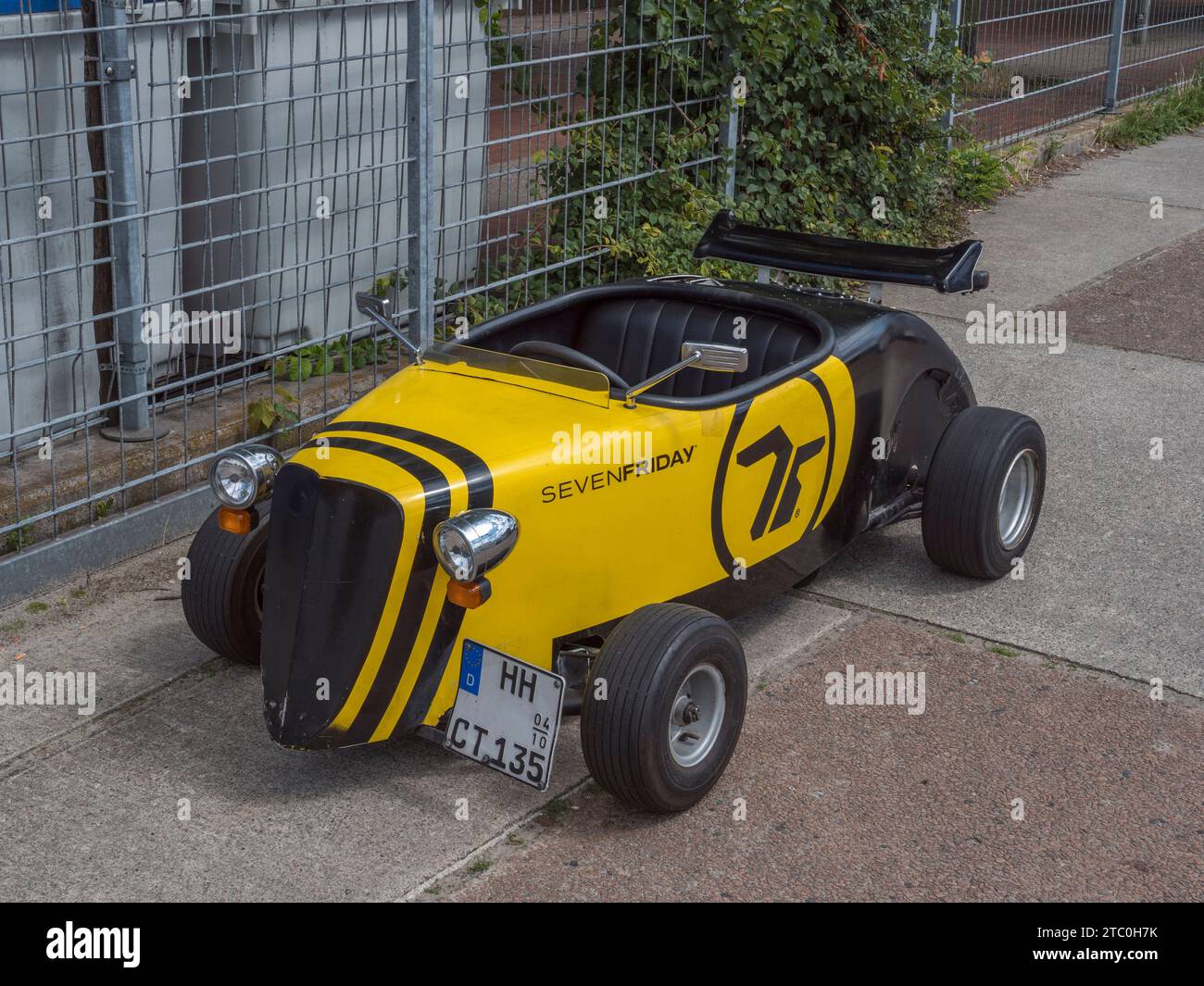 A mini hot rod from Hot Rod City Tour Hamburg tourist city tours on the ...