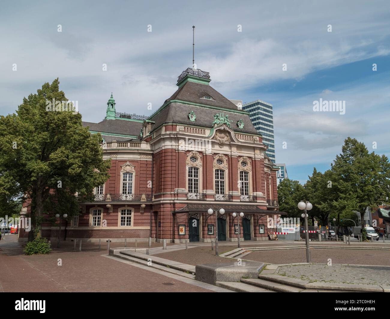 Hamburg concert hall hi-res stock photography and images - Alamy