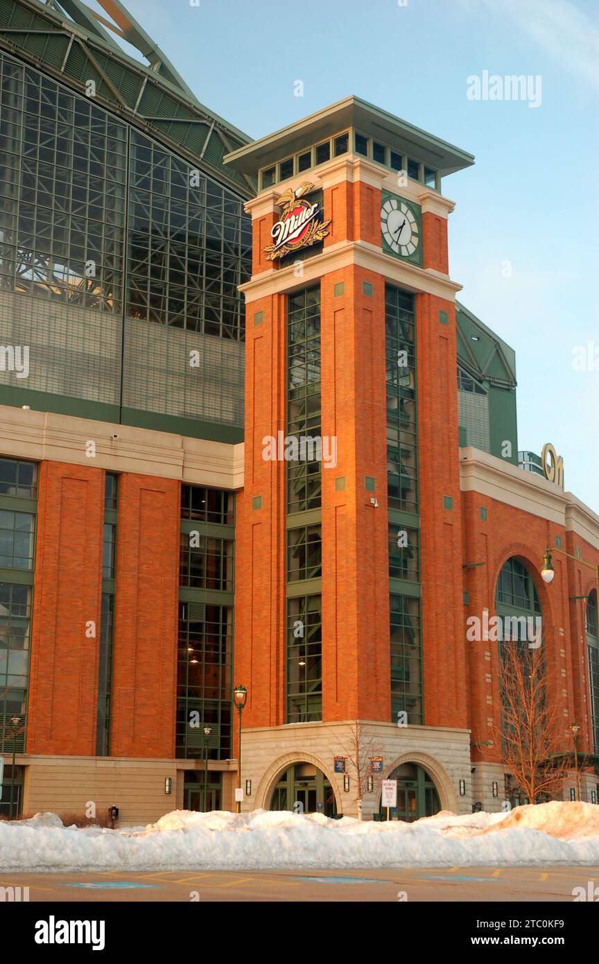 American family field milwaukee hi-res stock photography and images - Alamy