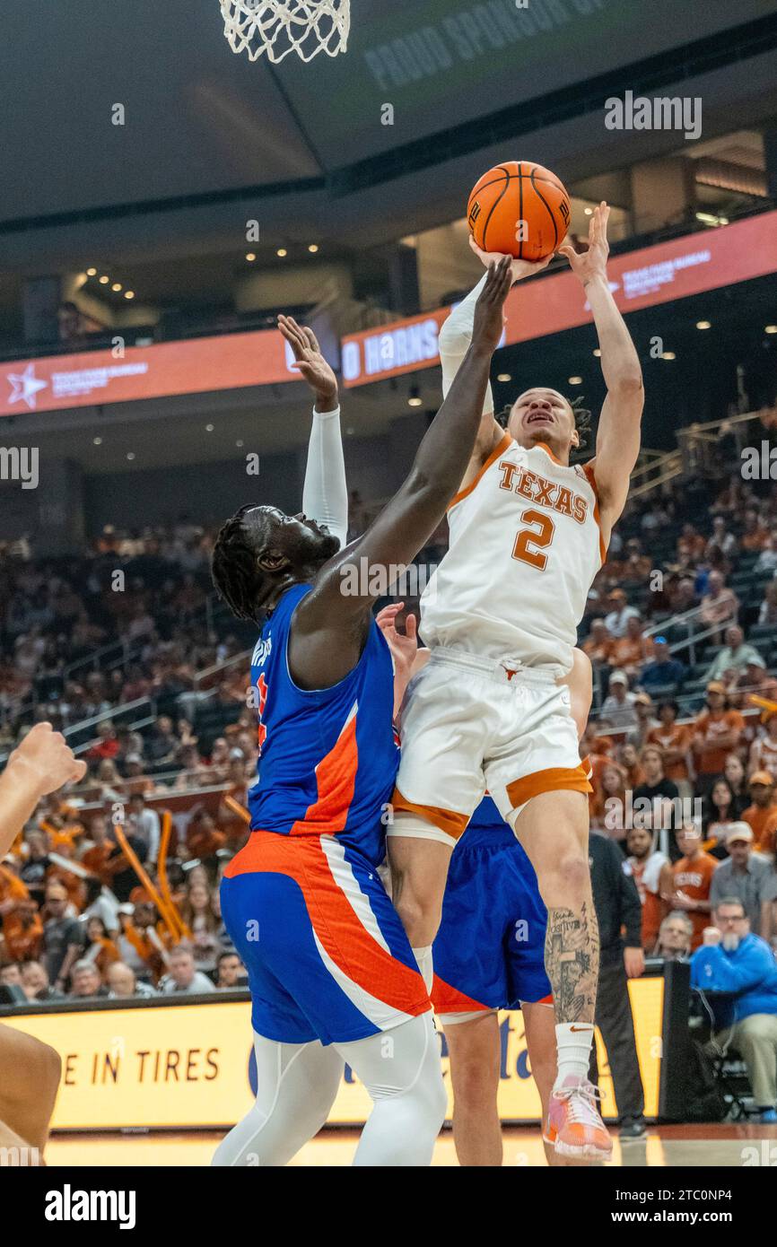 Texas, USA. 9th Dec, 2023. Chendall Weaver #2 of the Texas Longhorns in ...