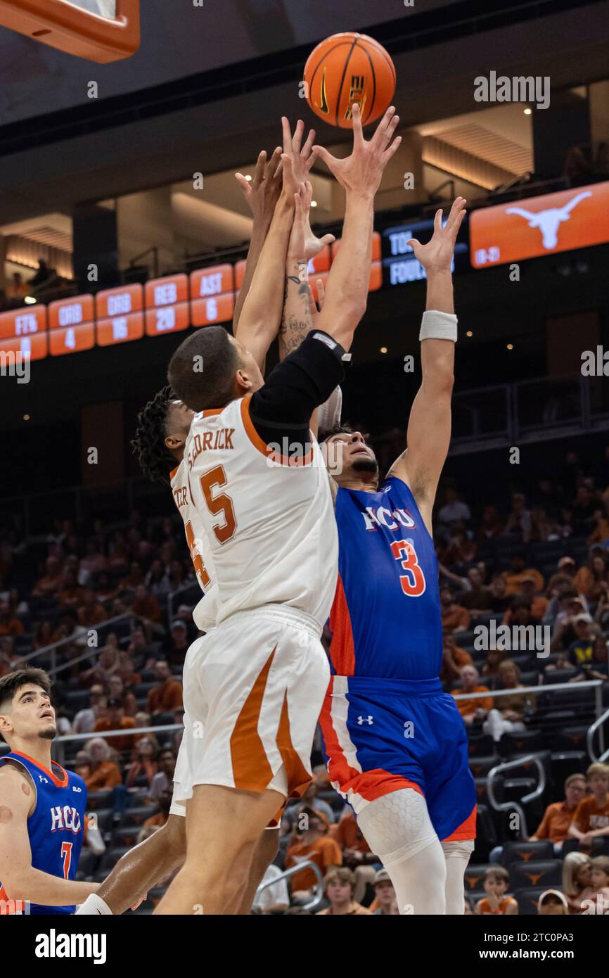 AUSTIN, TX - DECEMBER 09: Texas Longhorns forward Kadin Shedrick (5 ...